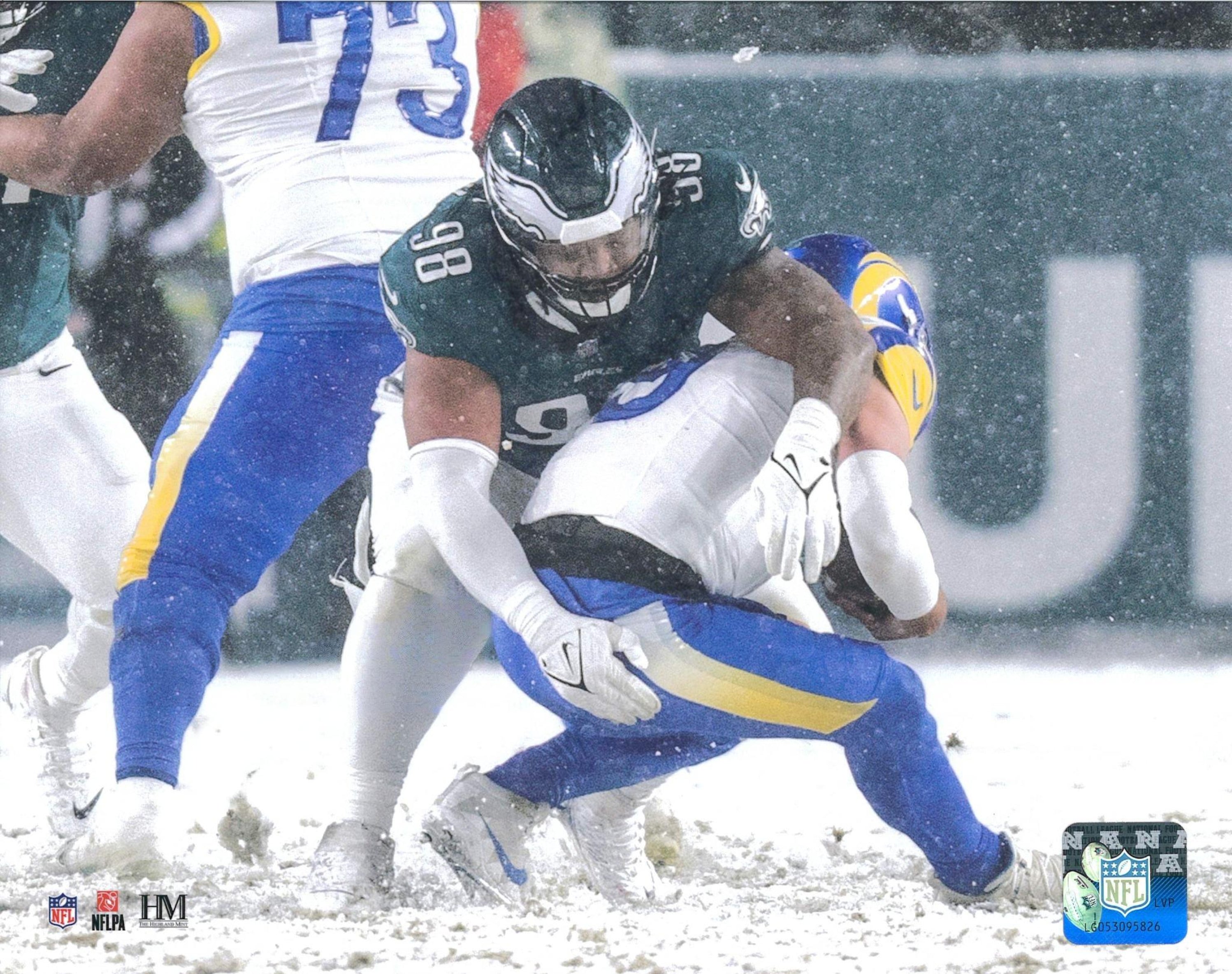 Jalen Carter Eagles Snow Bowl Game Sack NFL Playoff Photo – Rock Band Merch